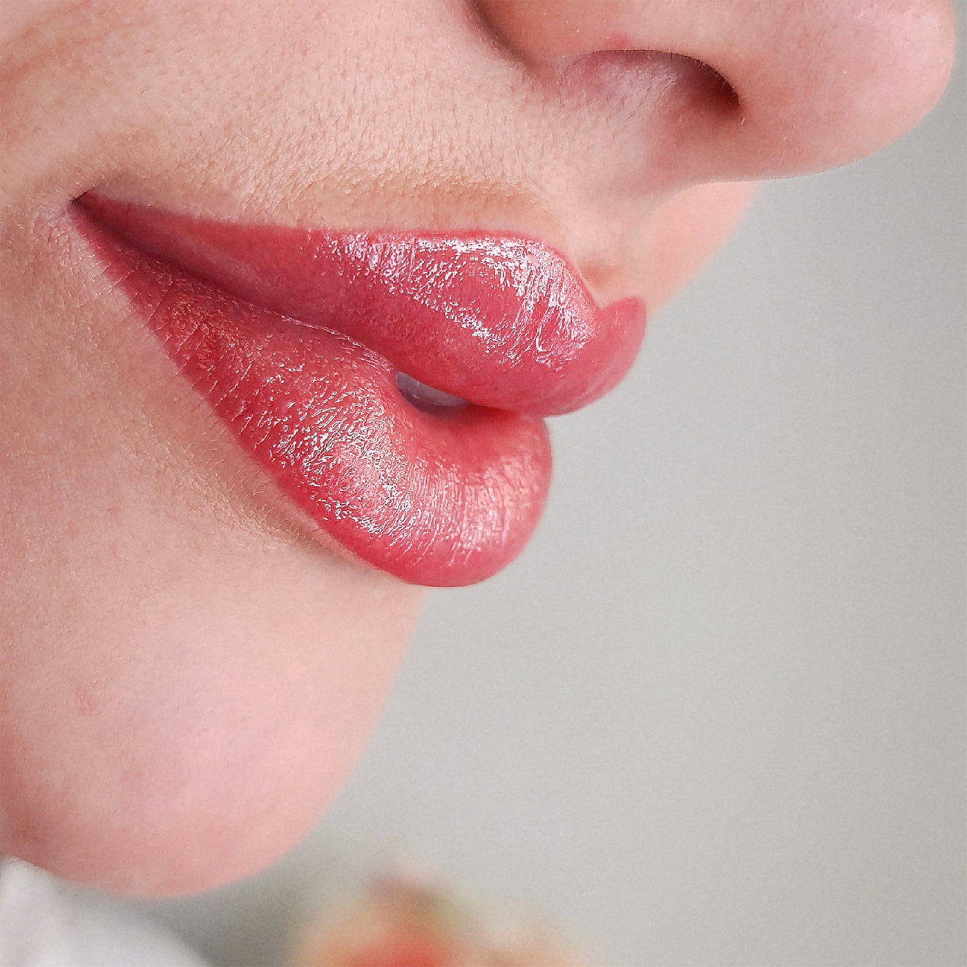 The Collective: Lip Blushing: Airbrushed Aquarelle Lips by Ramona ...
